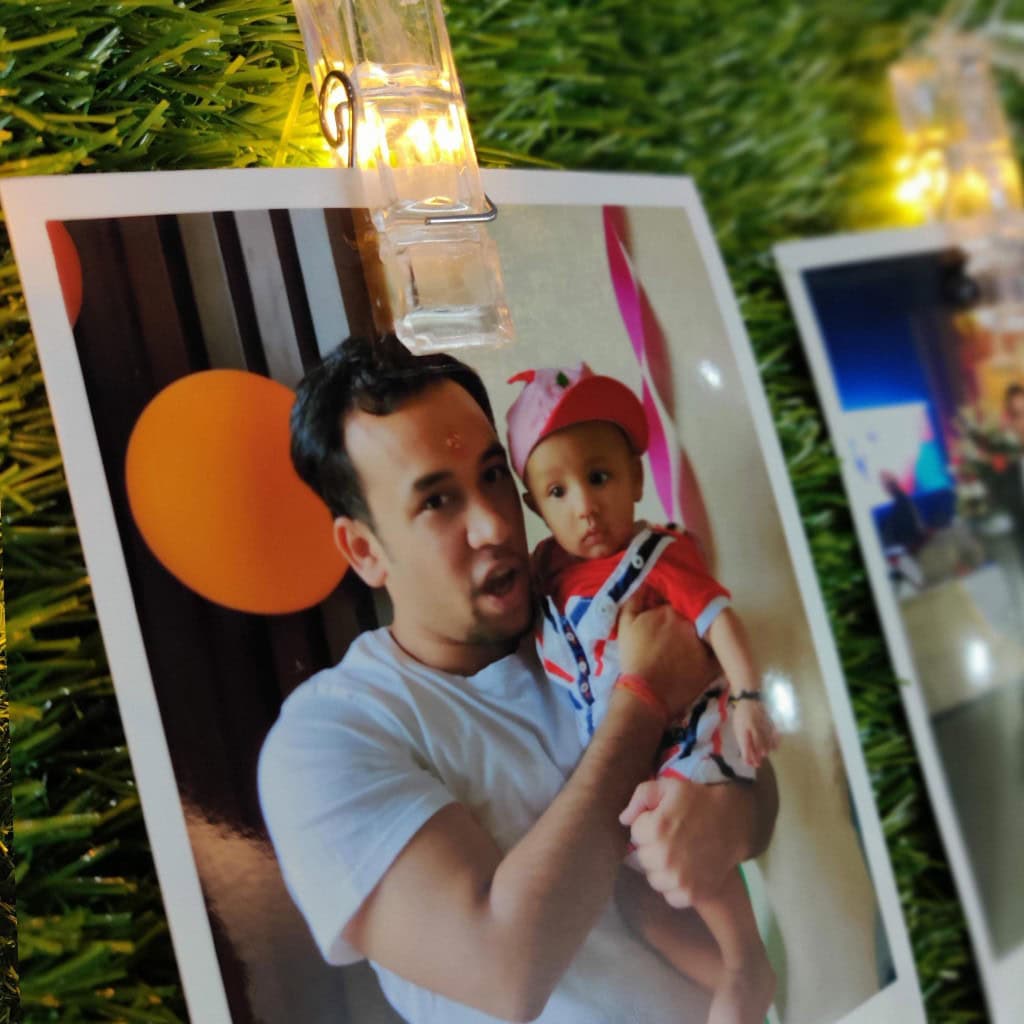 Polaroid Photos with LED Lights - Amazing effect in room